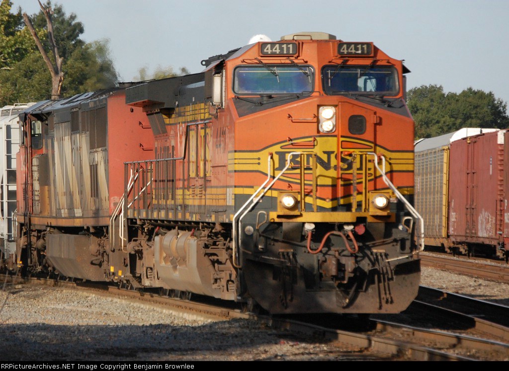 BNSF 4411